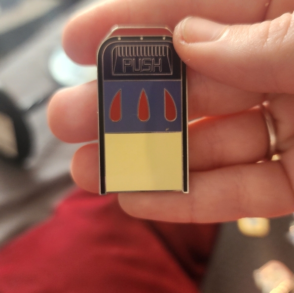 Disney | Other | Disney Snow White Trash Can Disney Pin From Mystery ...